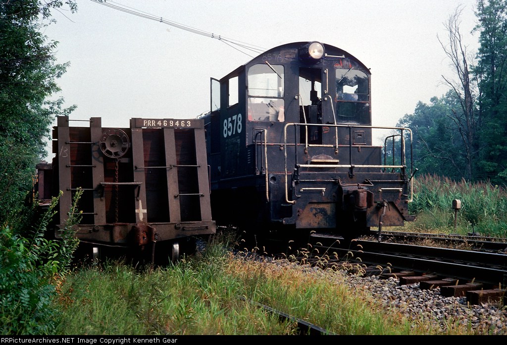 CR SW-1 8578 on a local train at Piscataway NJ in the Summer of '78
